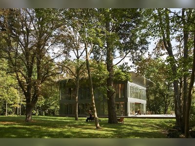 Downtown by Roderick Vos - Decor Report